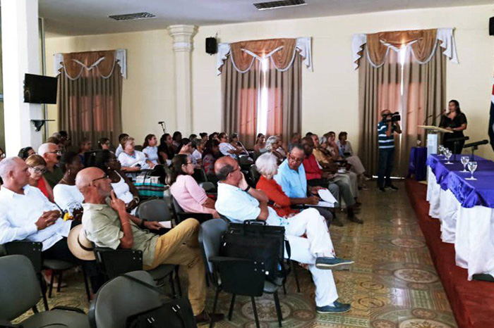 Sesiona en Camagüey Taller Nacional de Parasitología Sesiona en Camagüey Taller Nacional de Parasitología
